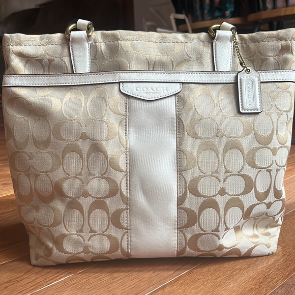 Coach | Bags | Coach White Cream Shoulder Bag | Poshmark